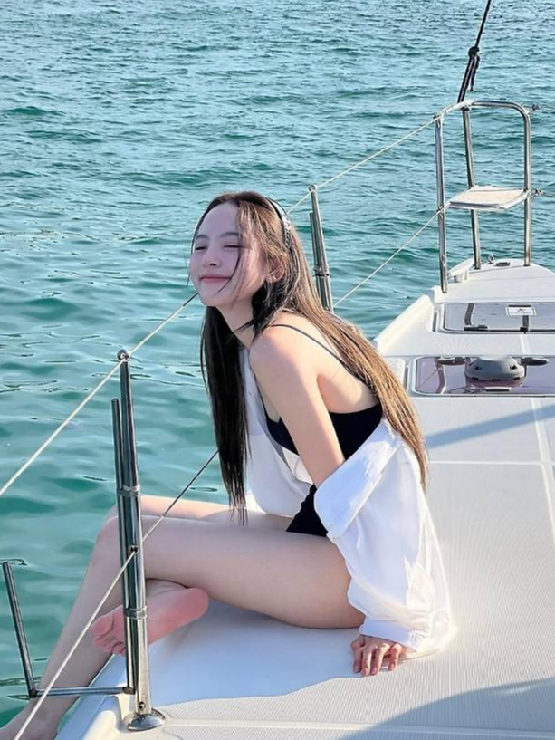 ‘민효린 태국 휴가중 도플갱어라 불리는 미녀 여배우 수영복 자태 눈길 스타와 라이프