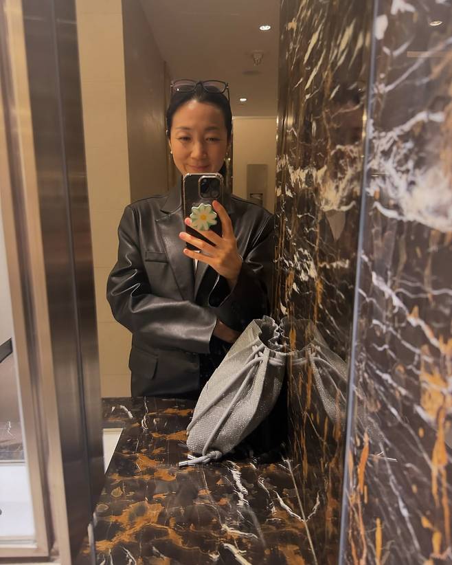 오징어 게임 스타 미국 대학교수 남편 화제 된 여배우 데일리룩 라이프업
