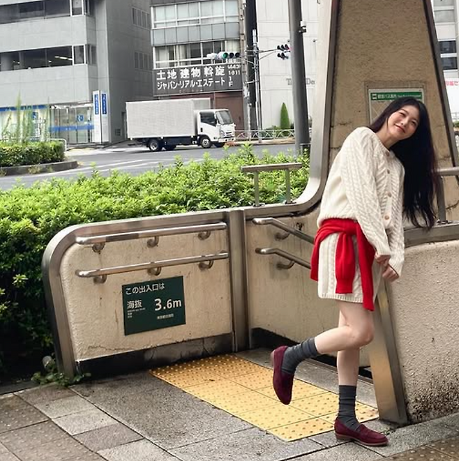 10대들의 전지현 점점 예뻐지는 신예은 근황 일상룩 패션룸