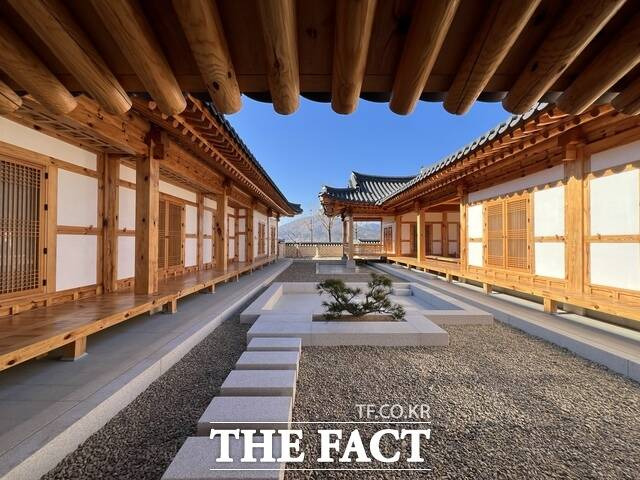 경주 황리단길 대형 한옥 커피카페 테라로사 입점