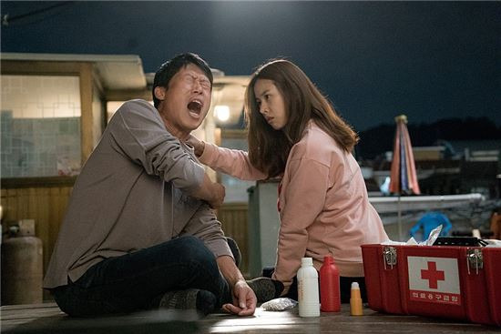 낳고보니 자기를 너무 닮은 붕어빵딸을 낳은 톱여배우의 근황 필더무비