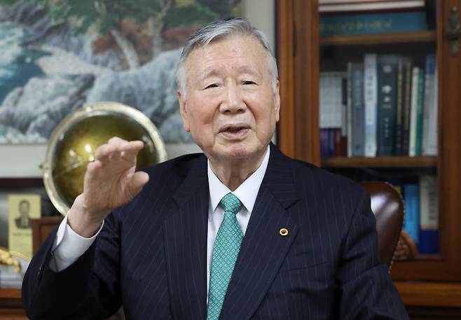 부영 올해도 출산 직원 자녀에 1억원씩총 28억원 지급