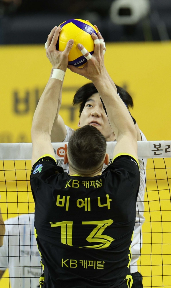 Kb ‘무패 함대 현대 17연승 저지
