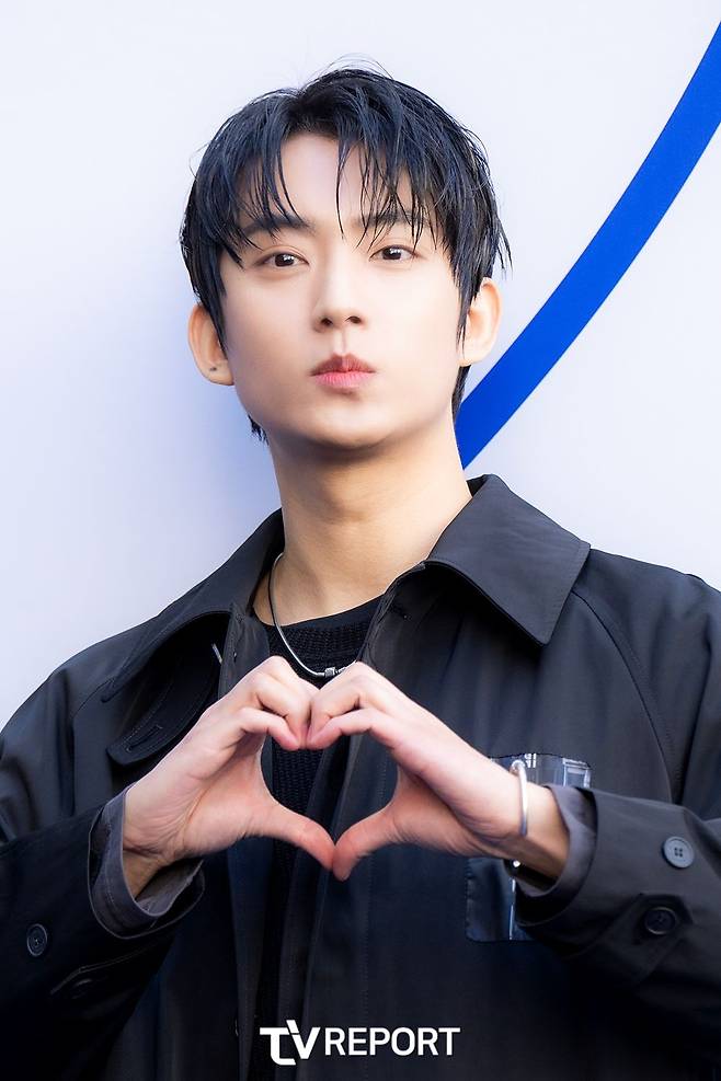 [T포토] B1A4 공찬 '입술이 쭈~욱'