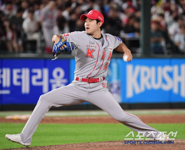 길고긴 줄다리기 끝 600만원 올랐다 유일한 미계약자 김사윤 Kia와 4000만원에 재계약 공식발표