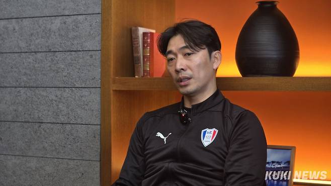 수원 삼성의 목표 무조건 승격”변성환 감독은 더 높은 곳을 바라본다 쿠키인터뷰