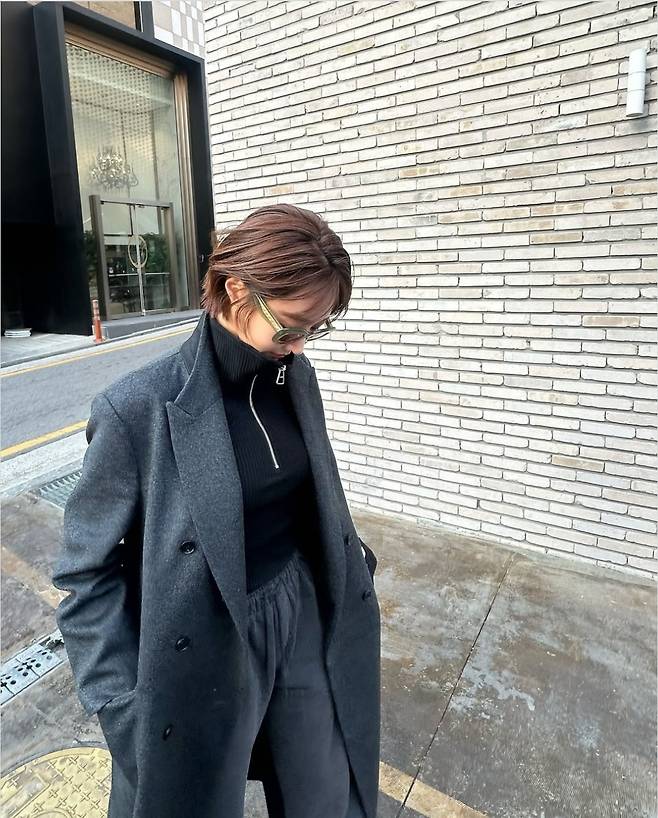 고준희 숏컷 자른 차도녀 겨울에 딱 어울린 시크미 얼죽코 집업룩 뷰티는 내운명