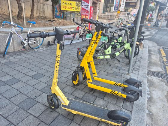 전국 첫 킥보드 금지 거리 여전히 쌩쌩반포 학원가는 전쟁터