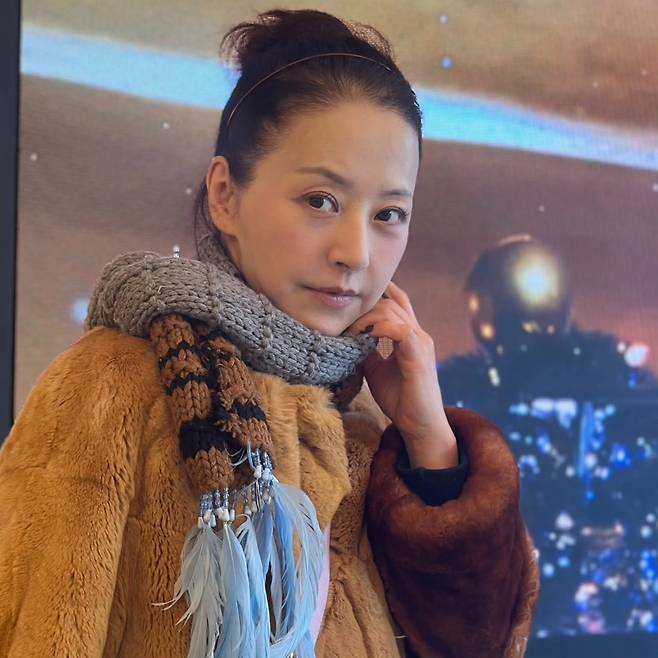 서정희 62살 맞아 퍼자켓 걸치고 주름 하나 없는 미모 스타픽