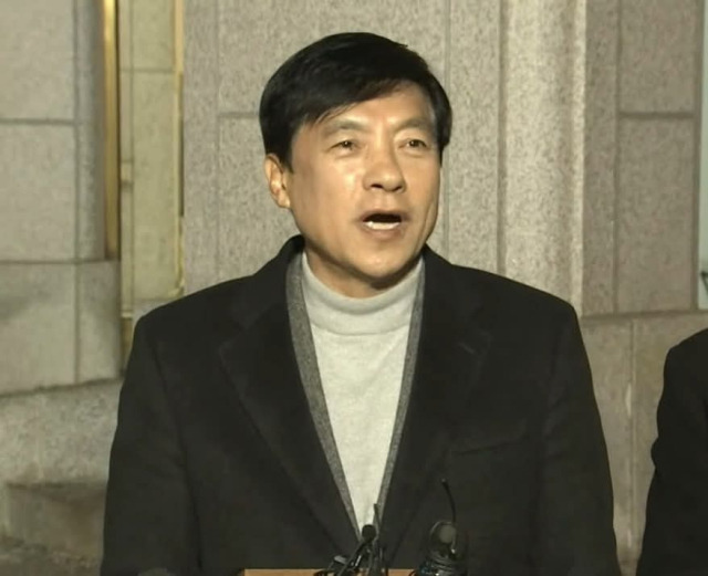탄핵소추위원의 소회尹 탄핵재판 나올수록 비루함만 돋보여