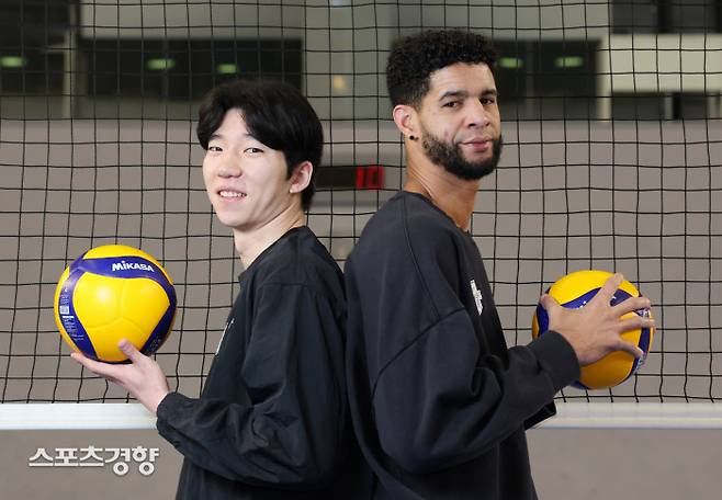 마주하던 적 편먹고 무적
