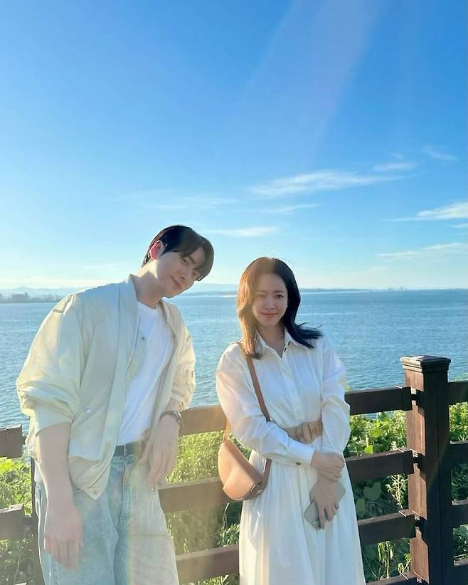 한지민♥이준혁 데이트 현장 포착 이 장면 그냥 우연일까나완비