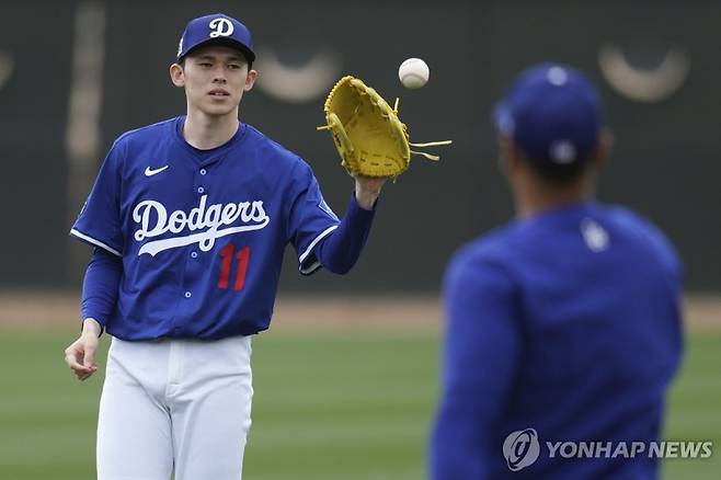 오 마이 갓 이런 공은 처음 사사키 첫 불펜 투구에 베테랑 포수도 감탄