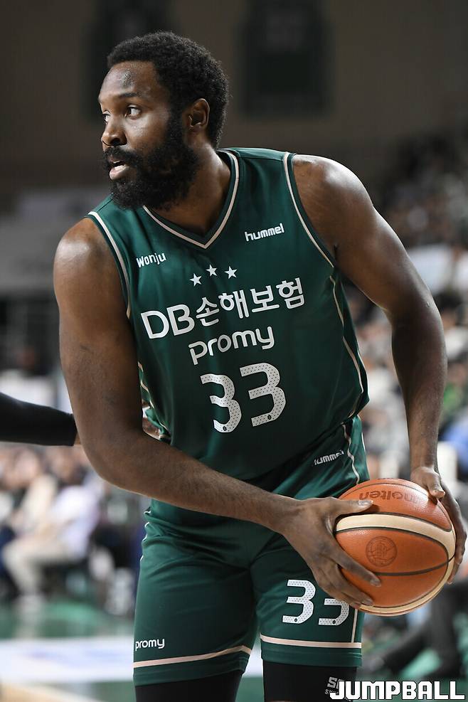 부정맥 증상이 있었다” 3쿼터 황급히 코트를 떠났던 Db 오누아쿠 현재는 괜찮은 상태다”