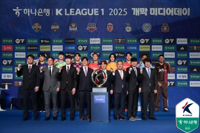 젊다고 트렌디한 축구 하는 건 아냐정경호 감독 할 수 있는 것과 하고 싶은 축구를 명확하게 구분할 것