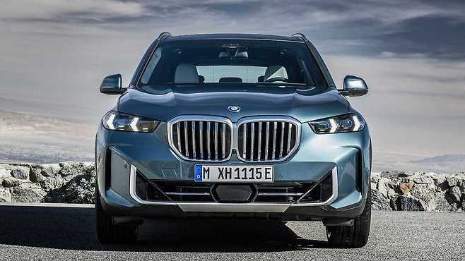 1억 1600만 원부터 아빠들의 드림카는 건재했다 작년에도 Suv 시장 평정한 X5 구름을달리다
