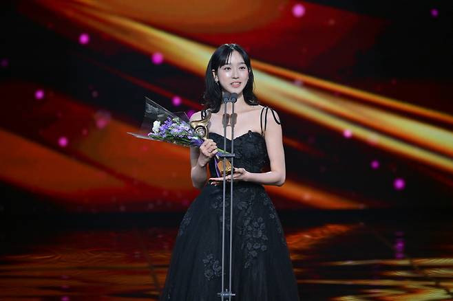 완벽 비율 모델급 다리 하지만 키 때문에 모델 꿈 포기한 여배우의 드레스룩 스타와 라이프