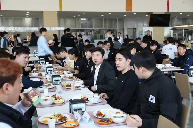 유승민 체육회장 당선인 진천선수촌 방문적극 지원하겠다