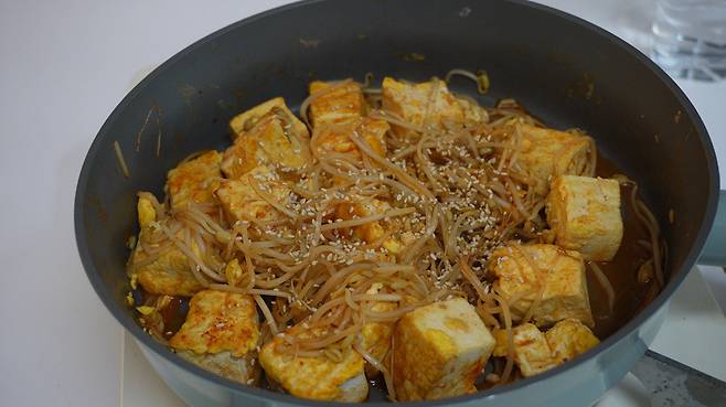 두부는 이것과 함께 볶으세요 맛이 남달라 가족 모두 깜짝 놀랍니다 꿀하우스