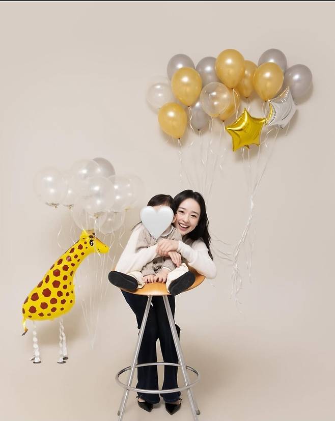 손연재 아가와 1년 순삭 온가족 생일파티 너무 신난 요정 엄마의 인디고 데님룩 뷰티는 내운명
