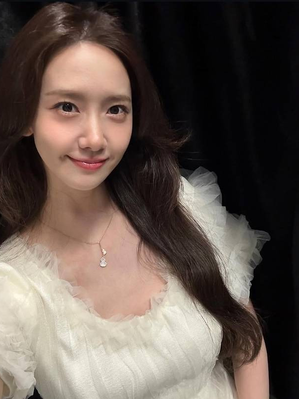 Sm에서 이런 미모 또 가능 윤아 이수만도 인정한 여신美화이트 드레스룩 스타와 라이프