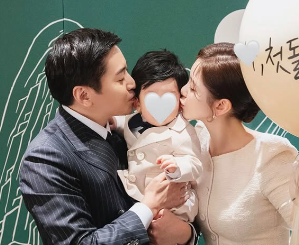 친한 선후배 사이입니다” 열애설 부정하더니 3년 후 결혼하고 둘째 임신 중 무비이락