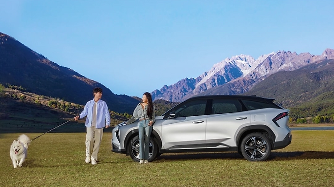 "투싼보다 큰데 1,000만 원 이상 낮은 SUV" 주행거리 1,240km로 국산차 긴장 | 구름을달리다