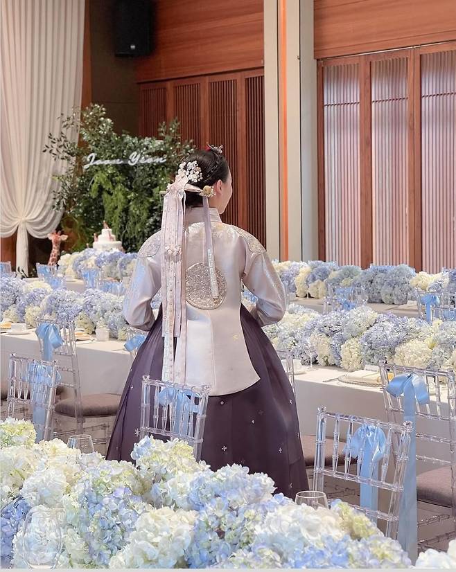 손연재 금융맨 백허그♥품에는 아가 엄마가 더 신난 돌잔치 요정 미모의 한복 잔치룩 뷰티는 내운명