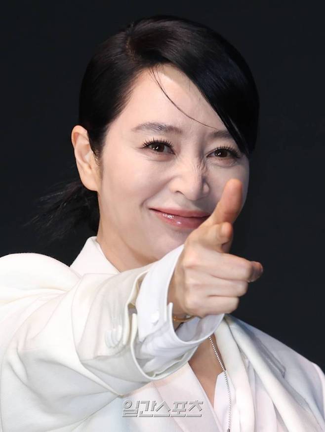 김혜수 ‘시그널2 첫 촬영 커피차 화제10년만 속편 기대감↑