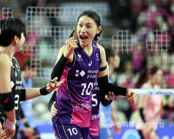배구여제 김연경 굿바이 은퇴 투어 계속된다흥국생명 원정경기 Ibk기업은행 매진 현대건설도 매진 행진 중