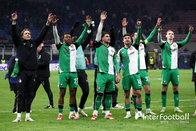 Ucl 리뷰 황인범 챔스 16강 무대 밟는다 황인범 명단 제외 페예노르트 Ac 밀란과 1 1 무승부→합계 스코어 2 1 승리