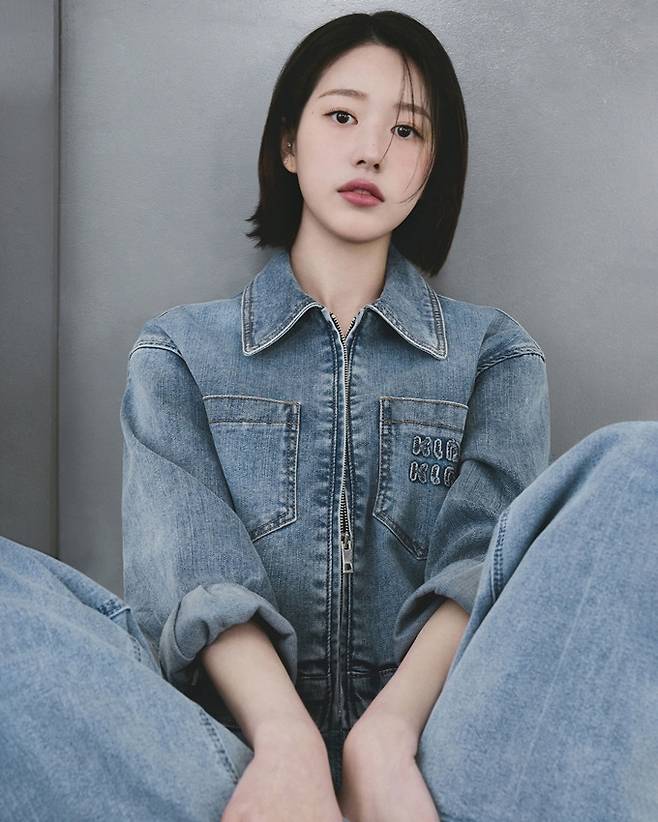 ‘장원영 친언니 장다아 축복받은 비주얼 자매 청량 러블리 봄 여친룩 패션엔