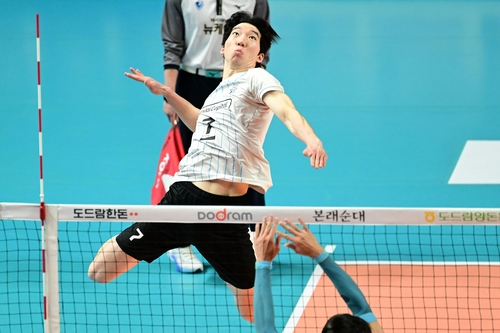 허수봉 레오 50점 합작 현대캐피탈 V리그 역사 새로 쓰다 최단기간 1위 확정