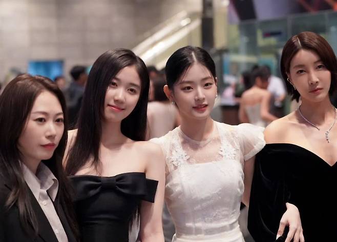 대만과 일본에서 열광중인 한국에서 가장 예쁜 소녀로 주목받는 여배우 필더무비