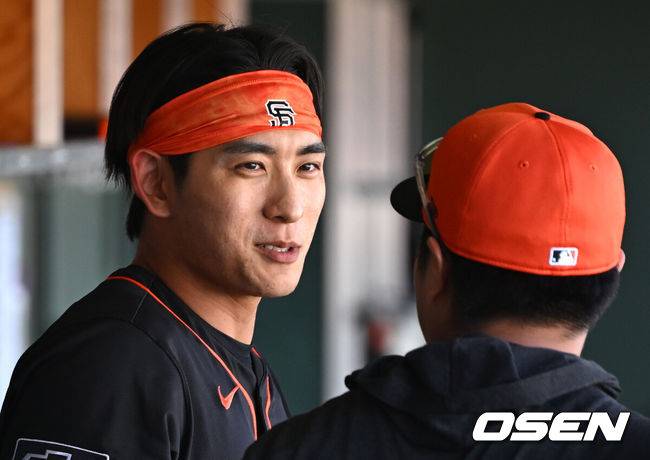 “공 잘 안 보인다” 그런데 홈런 폭발, 엄살 아닌가요. 이정후가 밝힌 비결 “삼진 잡는 변화구가 좋아 보여서...” [스코츠데일 현장 인터뷰]