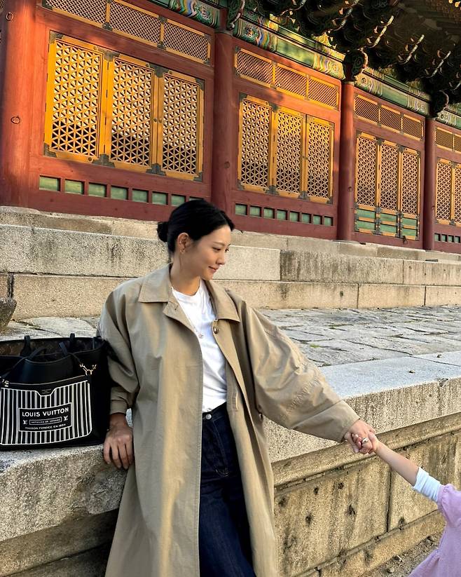 할리우드 스타와 한국 배우의 우정 케미 폭발한 여배우 일상룩 라이프업