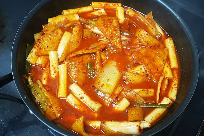 언제나 만들어도 맛있는 류수영 떡볶이 레시피 라비키친 주부요리