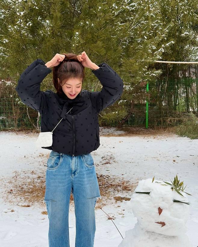 이시영 42살 맞아 러블리 숏패딩 입고 귀여운 미모 스타픽