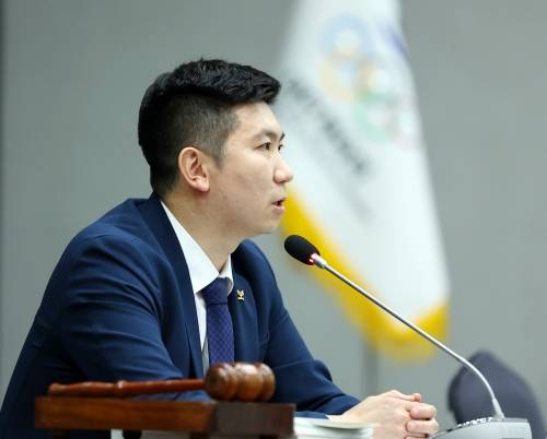 유승민 대한체육회장 공식 취임 협력하고 경청하겠다”