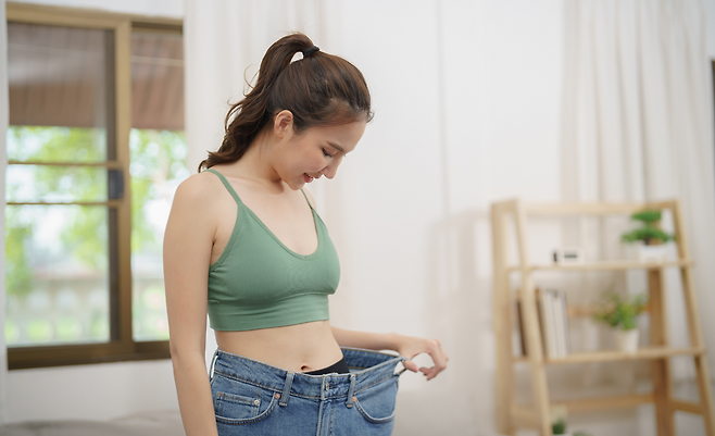 다이어트 중 칼로리 줄여도 살 안 빠지는 진짜 이유 라이프업