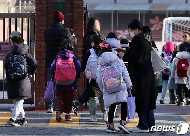 새학기 달라지는 교육고교학점제·ai 교과서 도입 늘봄도 확대