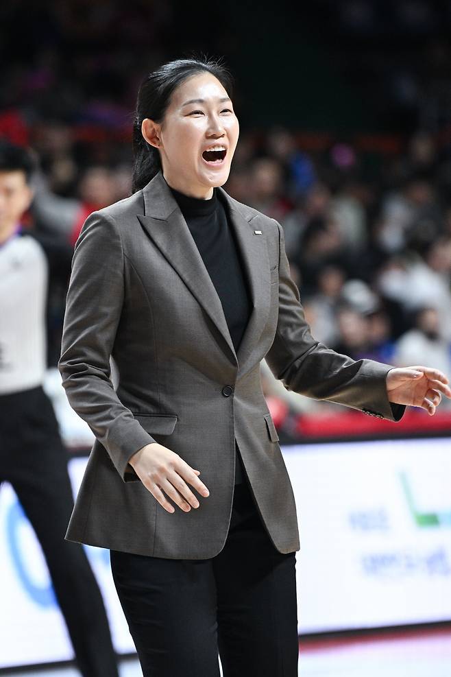 현장인터뷰 박정은 Bnk 감독 기세를 이어나가겠다