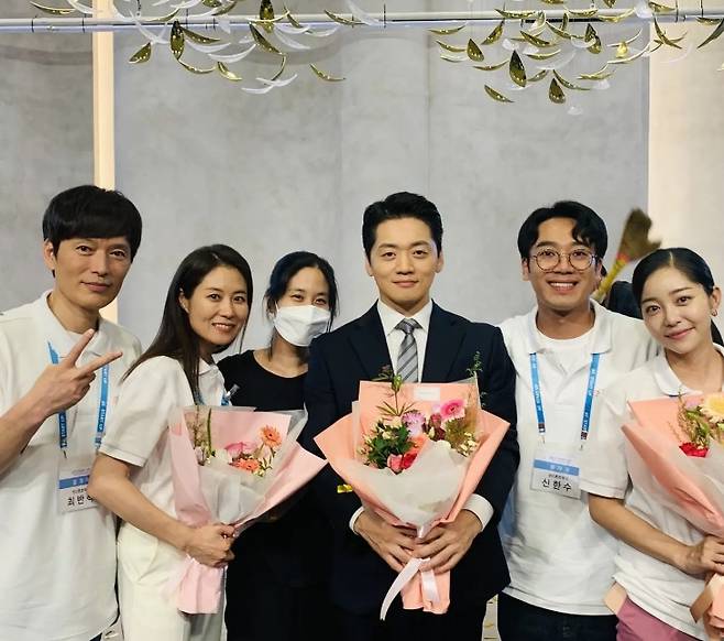 열애설없이결혼하더니 4년만에 출산 소식 전한 배우득녀경사♥ 어썸클