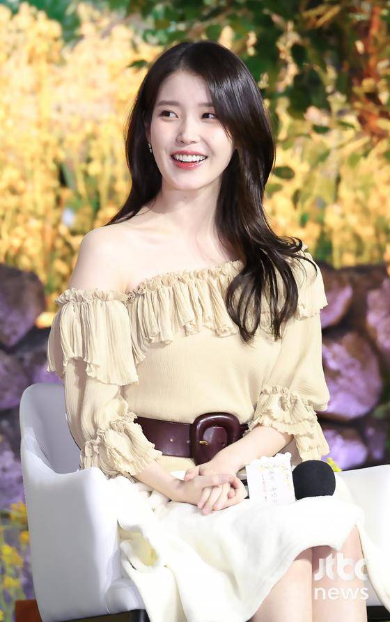 아이유, “10대 때부터 친구 박보검, 좋은 파트너”