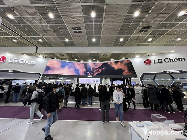 Lg화학 원가 70 ‘전구체 없는 양극재 양산 배터리 가격 경쟁력·생산 효율↑