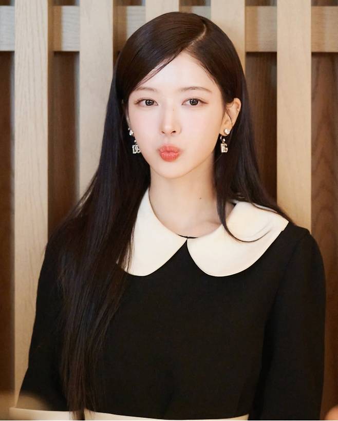 39kg 몸무게때문에 난리난 23세 여배우 블랙 원피스룩 투데이 셀럽패션
