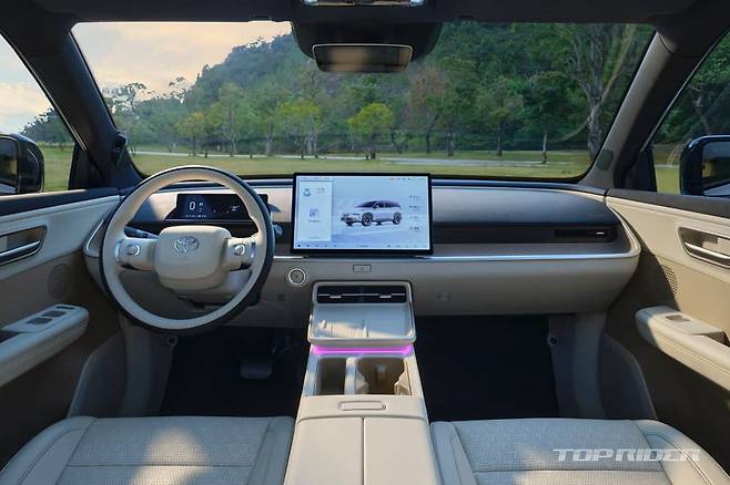 토요타 bZ3X 공개, 2100만원대 중형 SUV | 탑라이더