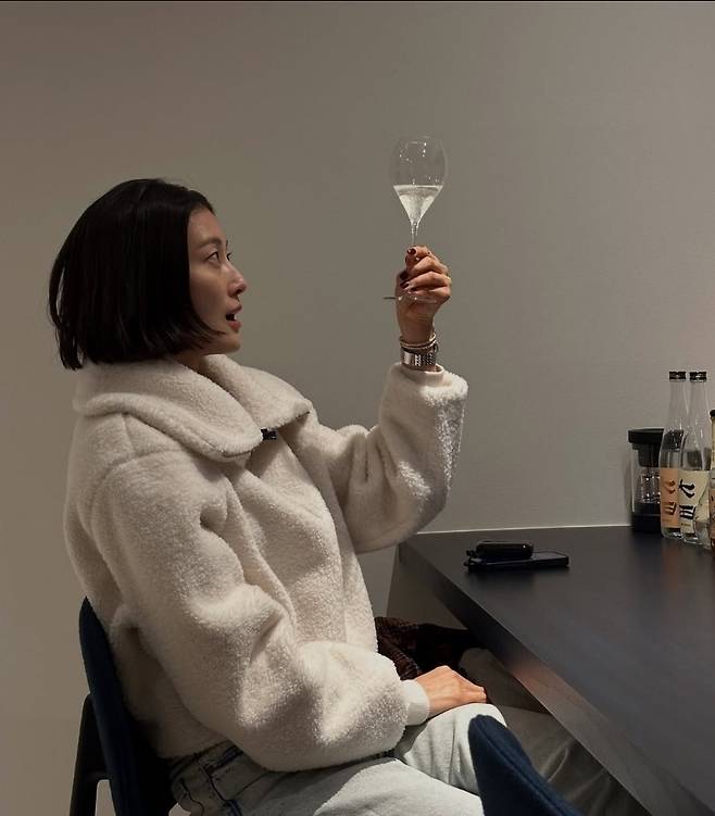 이현이 한혜진과 모델 우정 길쭉한 언니들의 친근감 100배 여행룩 뷰티는 내운명