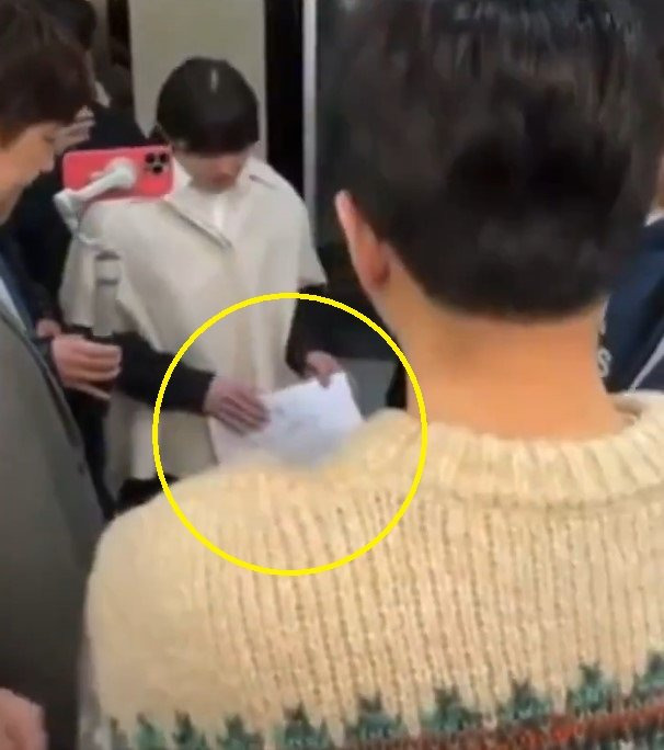 한동훈 앞에서 사인 찢은 대학생 친중 좌파로 알았다”