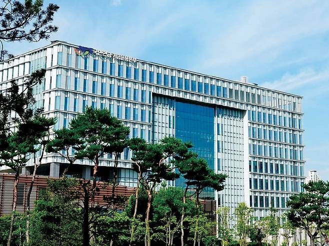 국민연금 홈플러스 사태로 1조 손실 위기